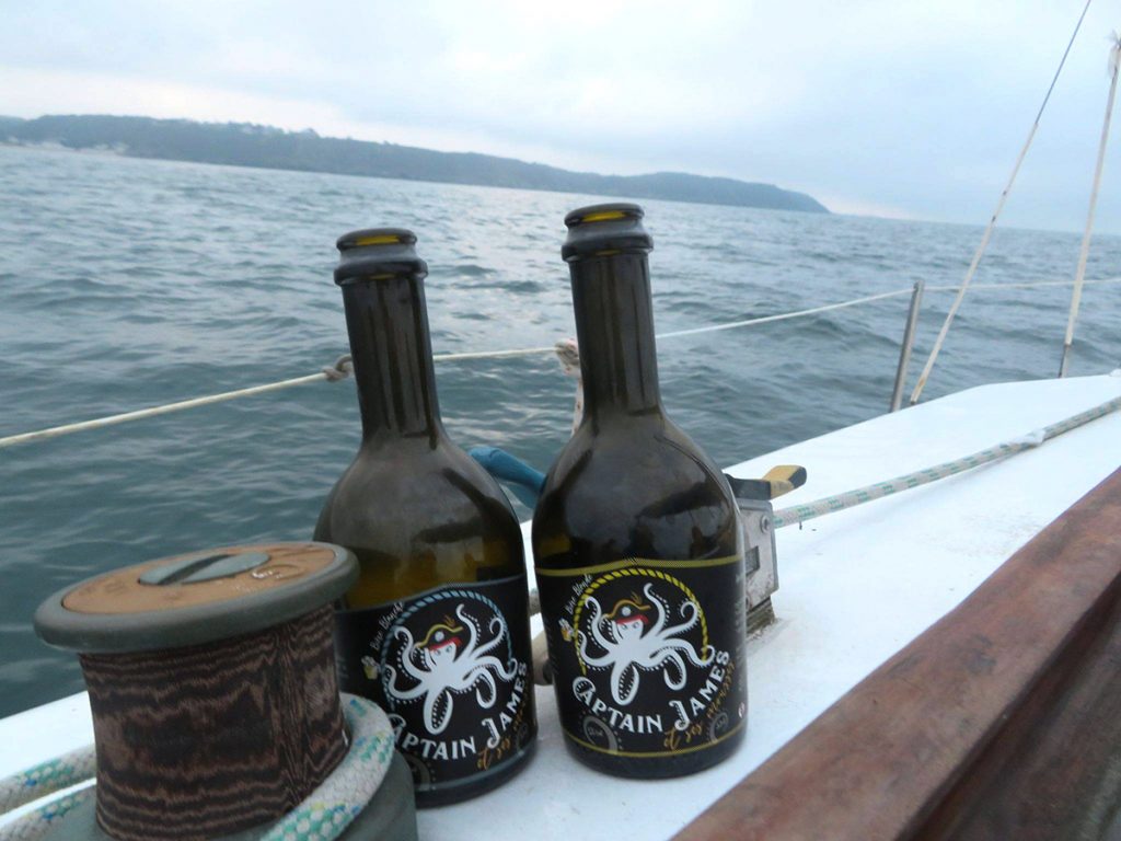 Captain JamesCaptain James et ses mousses